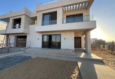 Invest in Egypt's first smart city! Model Q2 villa in a prime location ...