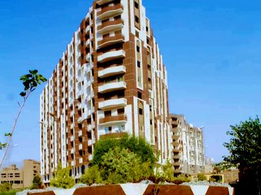 شقة للبيع اسكن في كمبوند بوسط البلد خطوات من المهندسين والكورنيش والدقي ...